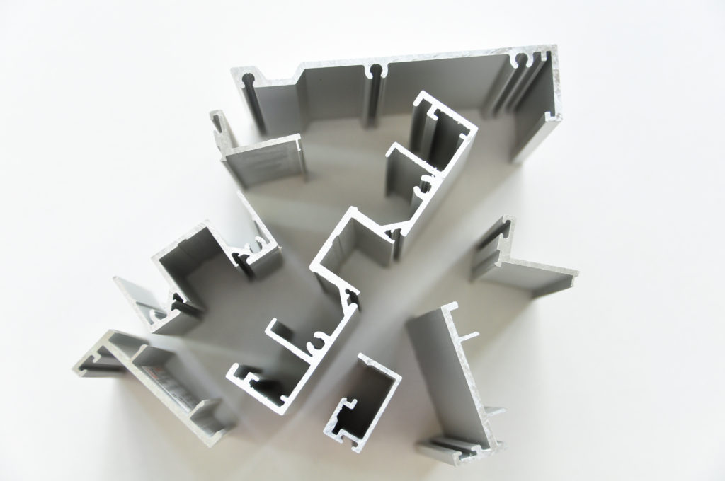 Kundenspezifisch gestaltetes Strangpress-Aluminium - Alupix ...